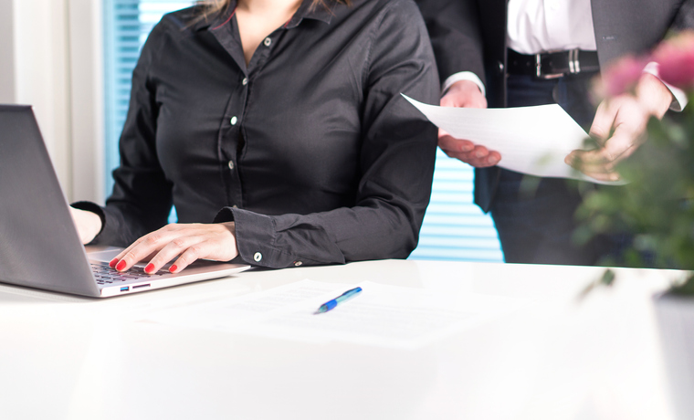 What's the Difference between Paralegals and Legal Assistants?