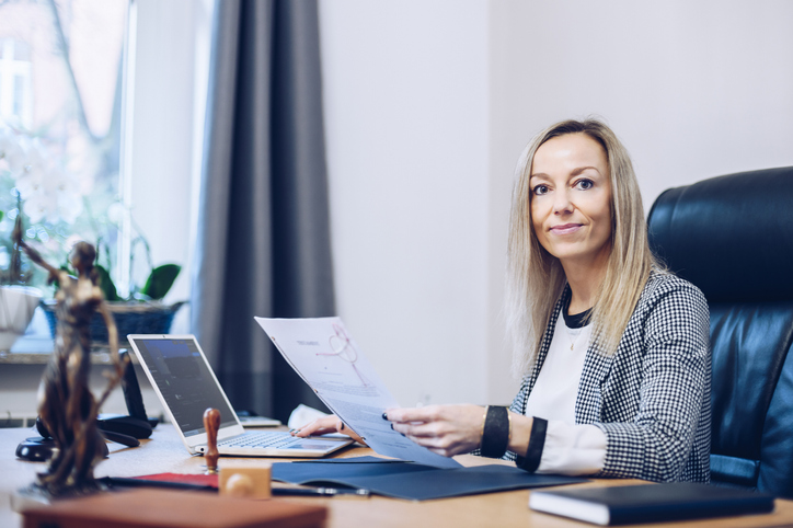 Paralegal Certificate Programs Guide 2025